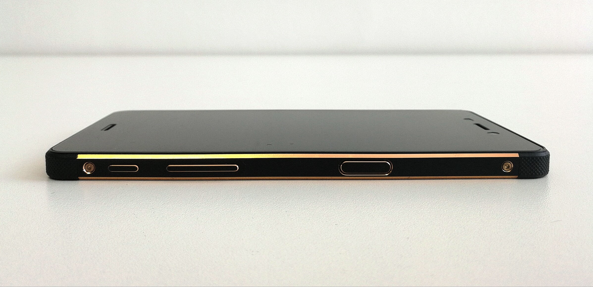 Overview: Hisense’s new C30, ROCKS! - On Check by PriceCheck