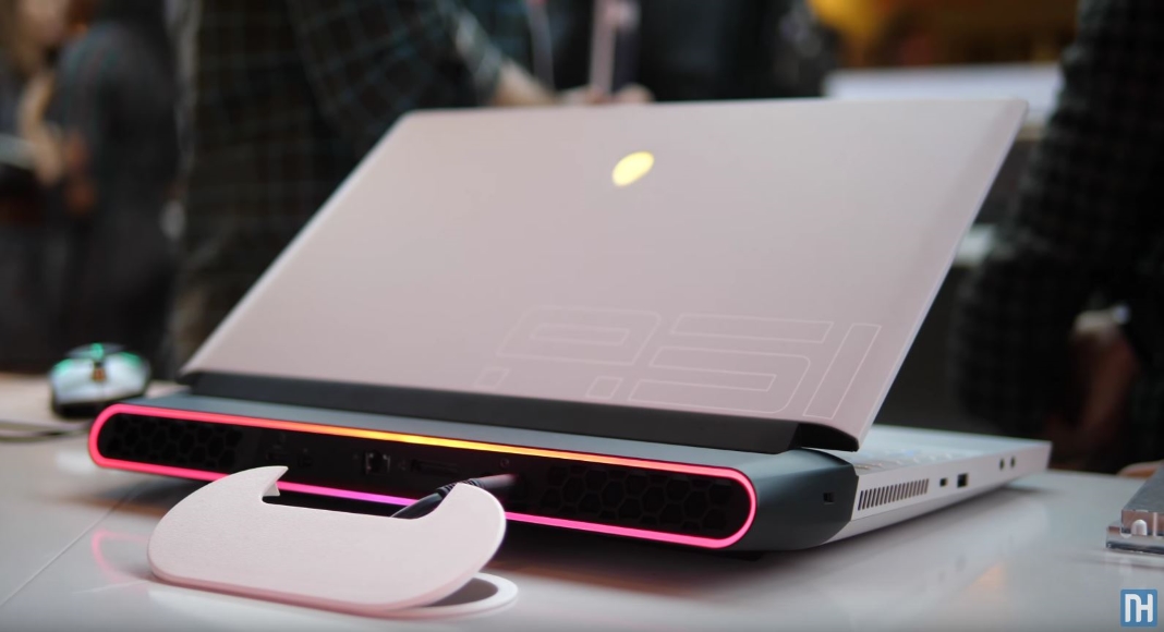 Ultra-Powerful Upgradable Gaming Laptop Revealed by Alienware - On ...
