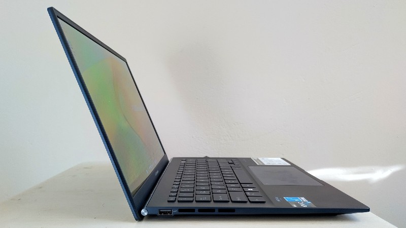 Asus Zenbook 14 UX3402 Review - On Check by PriceCheck